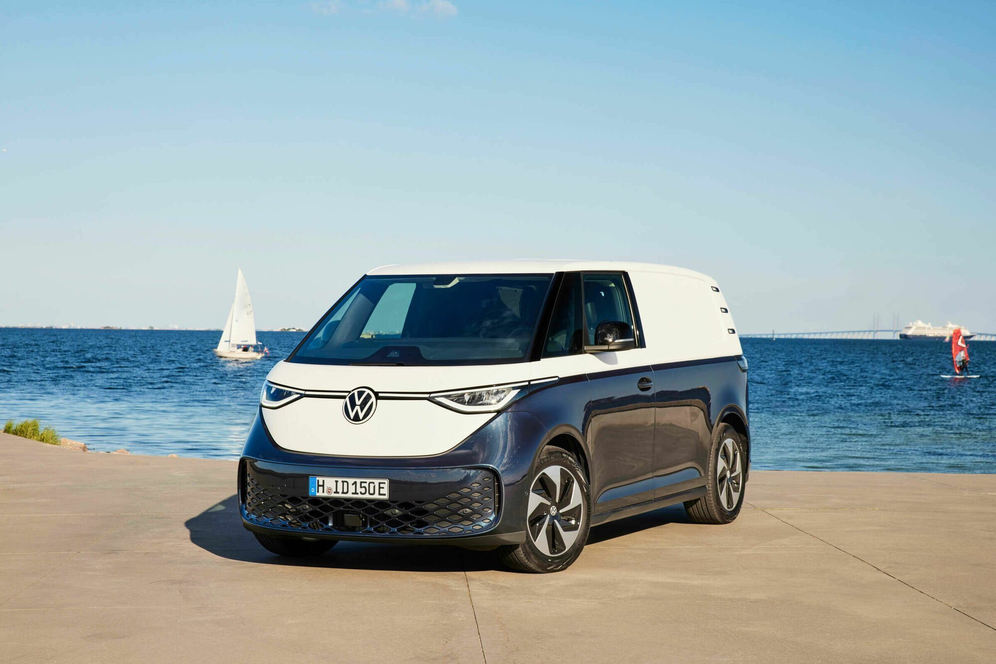 Volkswagen ID.Buzz Cargo Pro 4MOTION 2026 - Electric Cargo Van Global ...