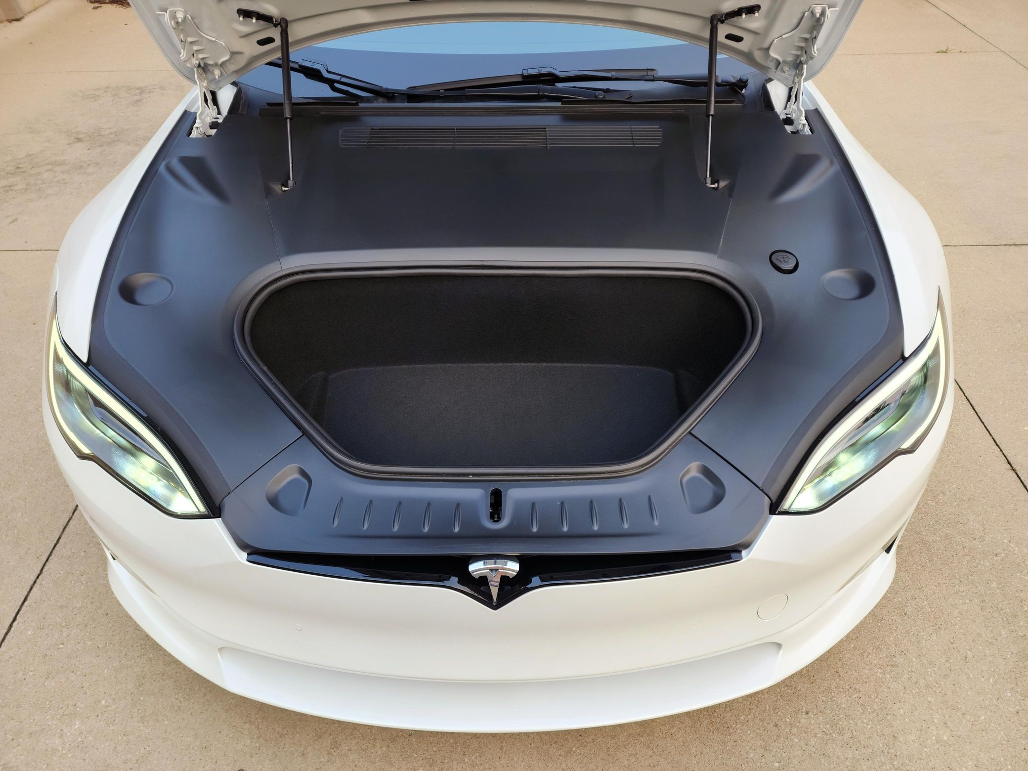 Tesla Model S Plaid 2026 - Electric Liftback Global Overview | Green ...