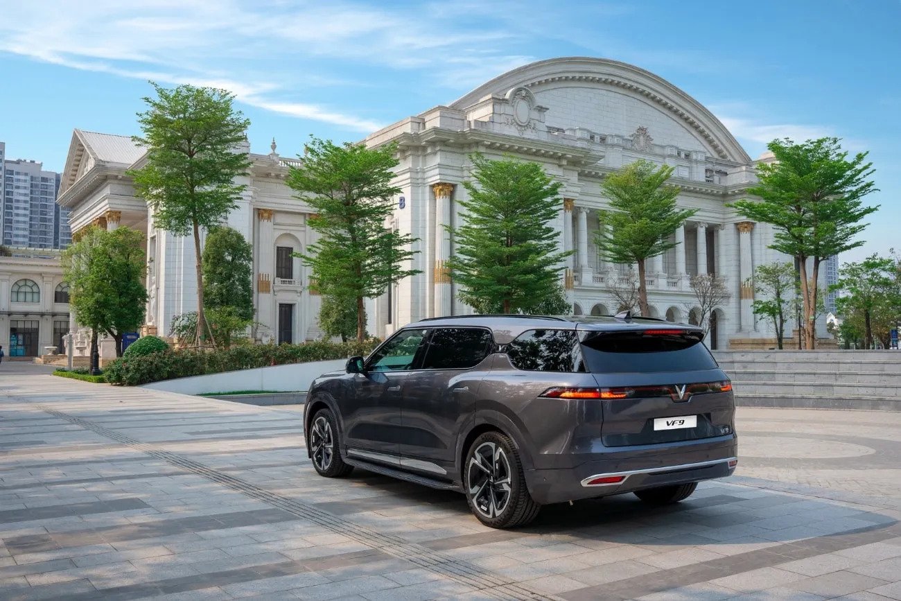 VinFast VF 9 Plus 2025 - Electric SUV USA Overview | Green Cars Compare