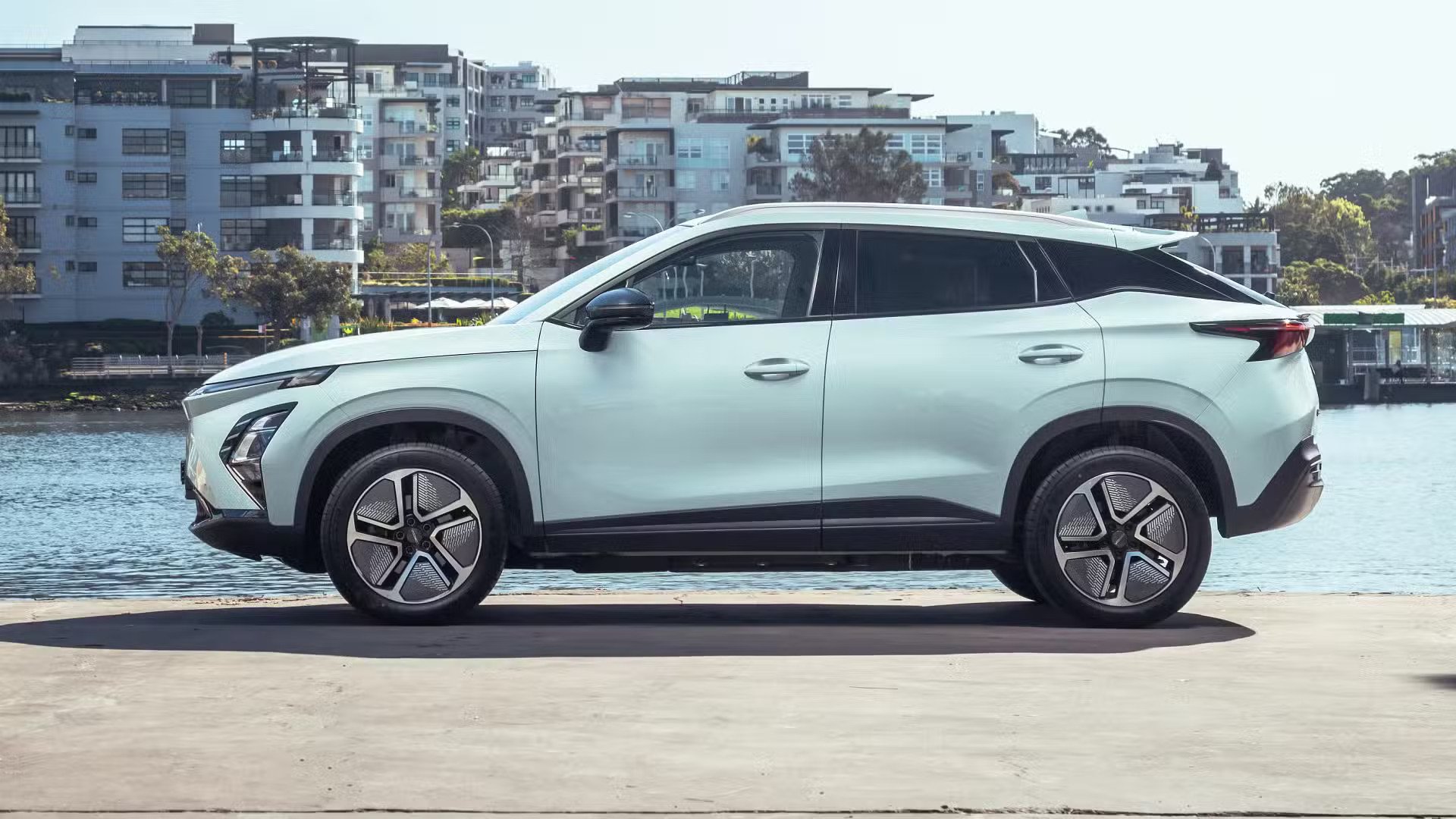 Omoda E5 Electric 2026 - Electric SUV Global Overview | Green Cars Compare