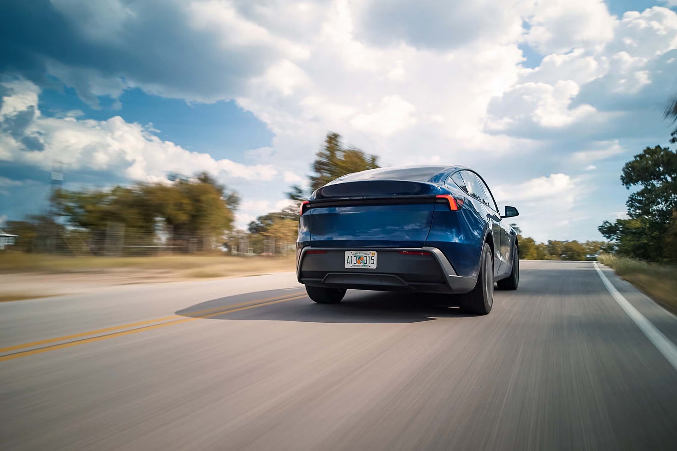Tesla Model Y Standard RWD 2026 - Electric SUV Global Overview | Green ...