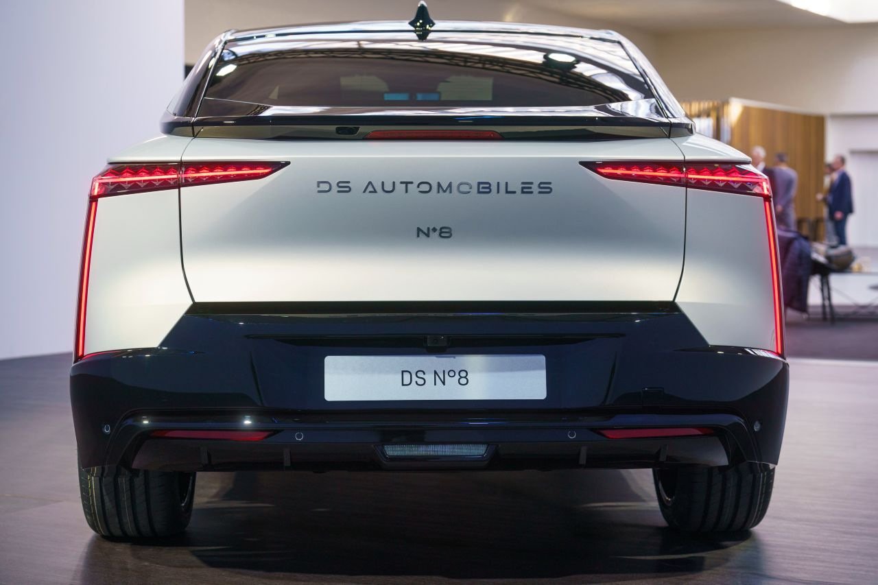 DS 8 FWD 2026 - Compare With USA EVs | Green Cars Compare