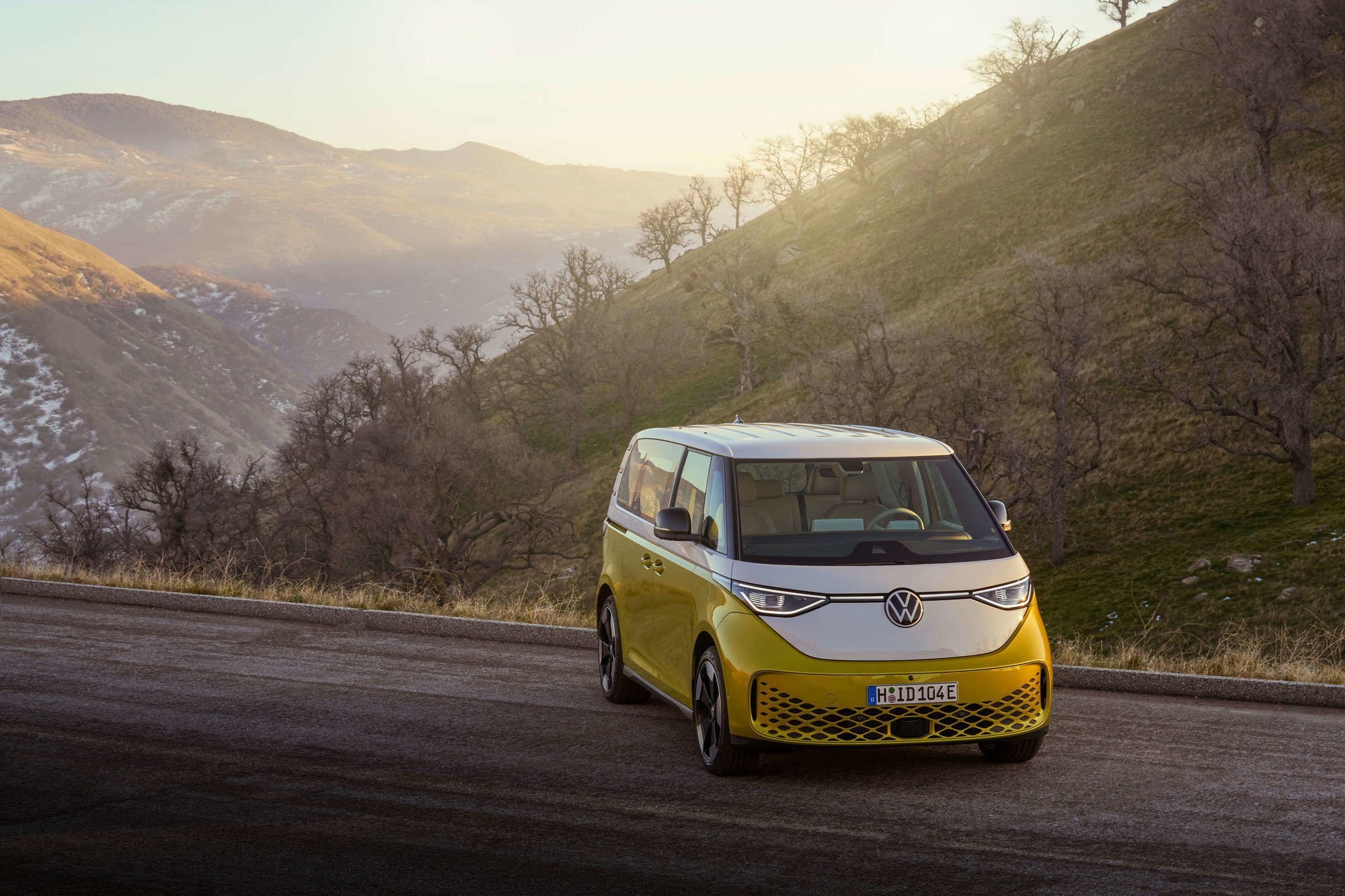 Volkswagen ID.Buzz Pro 2024 - Electric Minivan Global Overview | Green ...