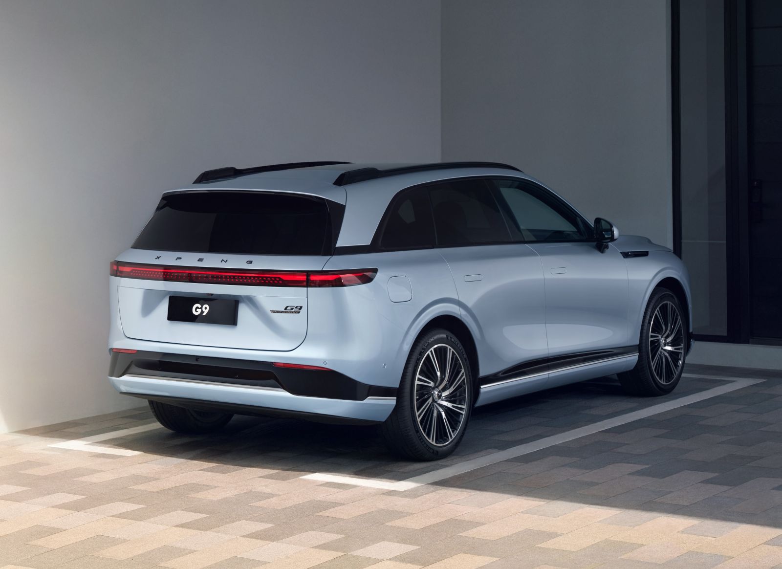 XPENG G9 RWD Long Range 2025 - Electric SUV Global Overview | Green ...