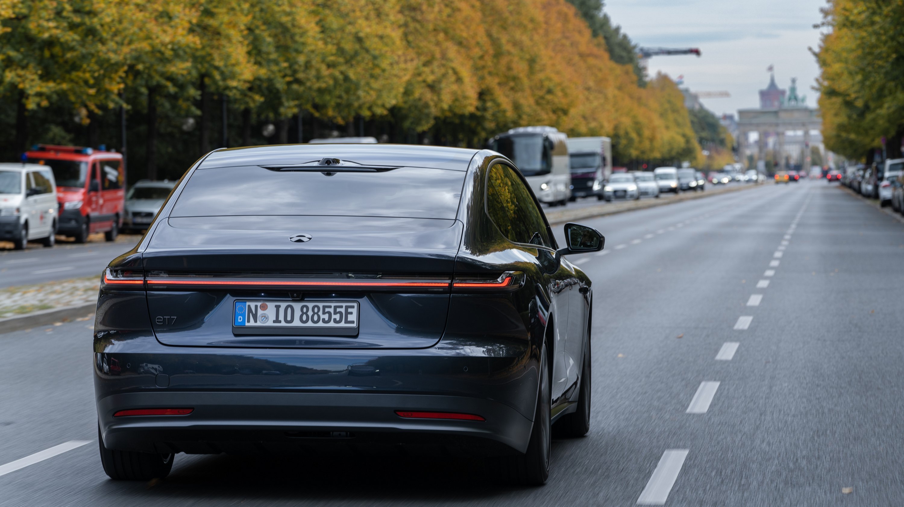 NIO ET7 Standard Range 2025 - Electric Sedan Global Overview | Green Cars Compare