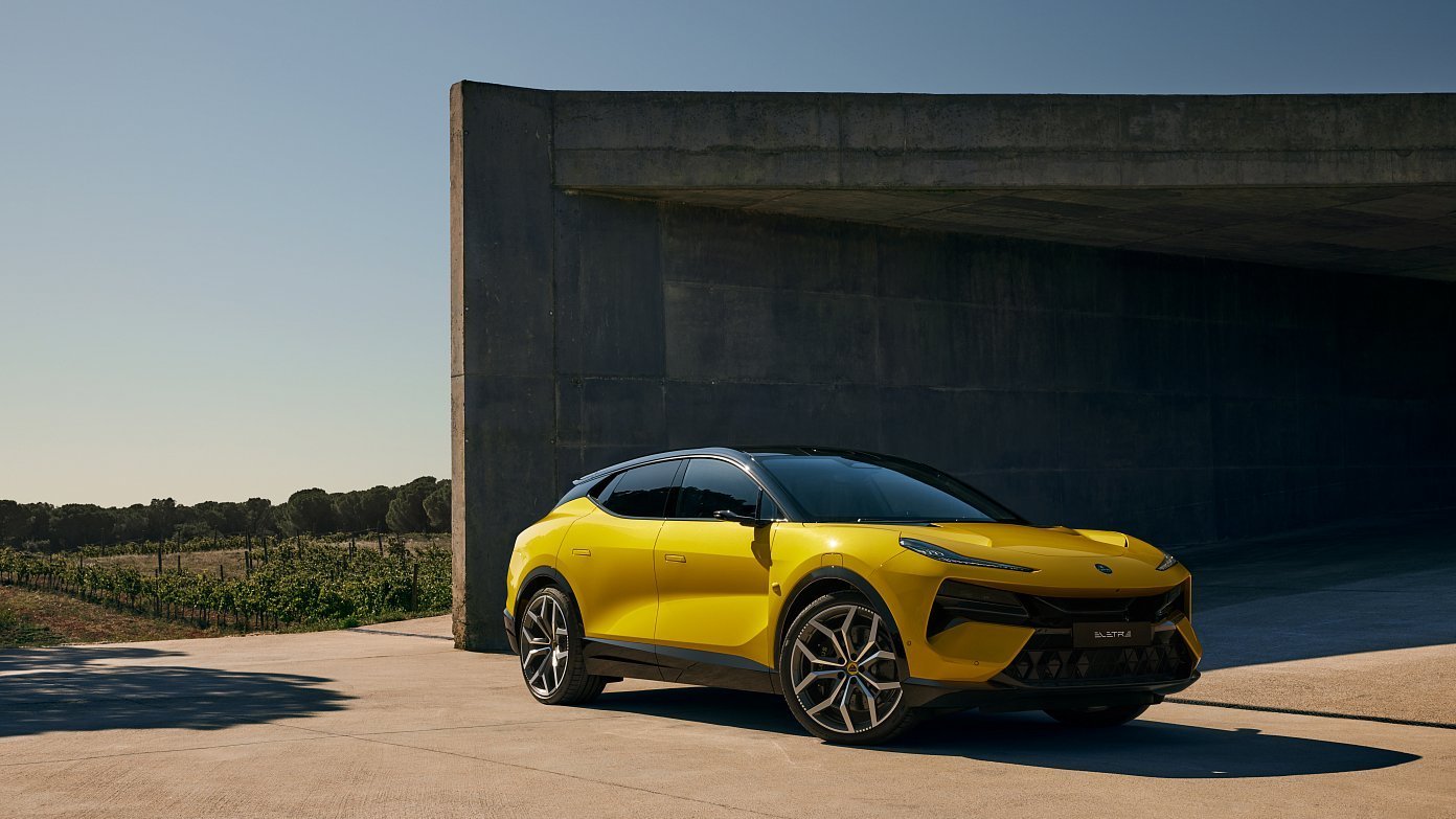 Lotus Eletre 600 2025 - Electric SUV Global Overview | Green Cars Compare