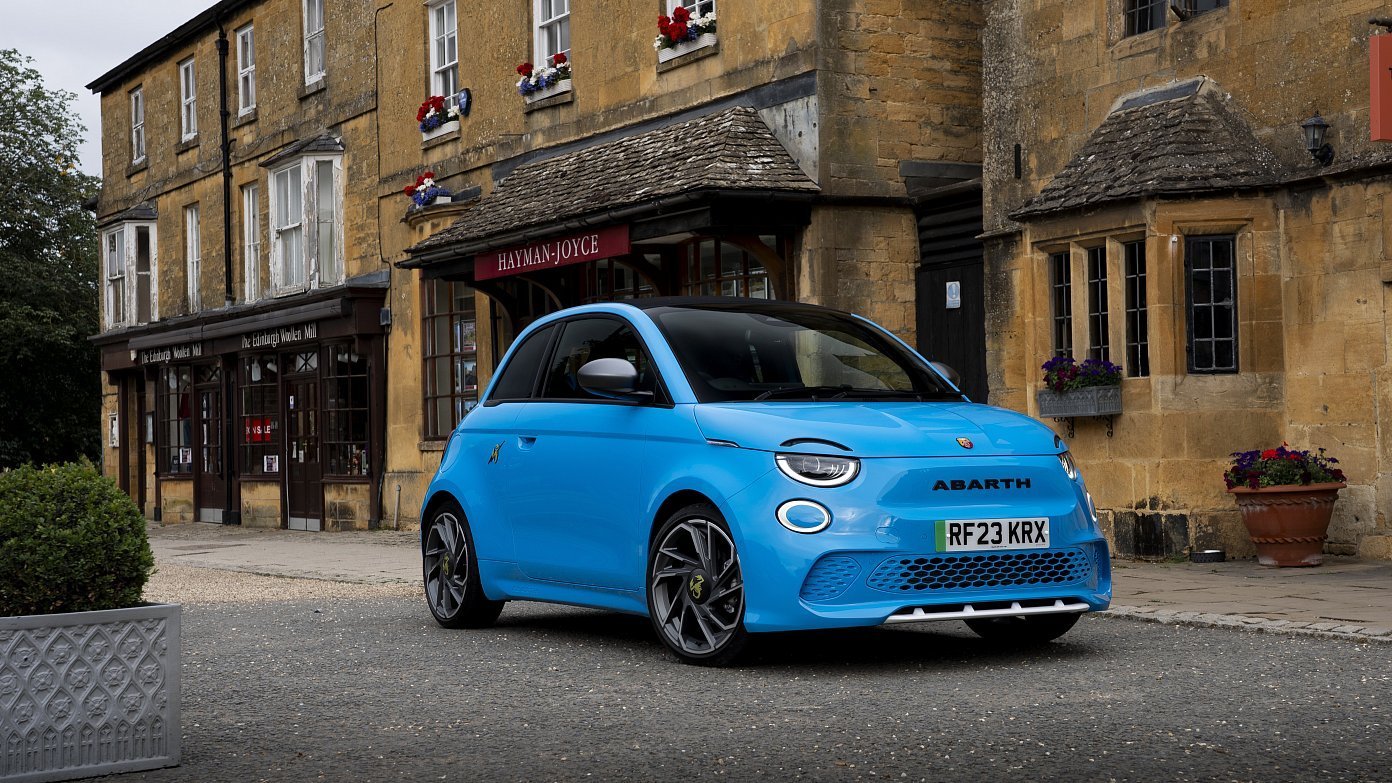 Abarth 500e Convertible 2025 - EV Range Map USA | Green Cars Compare