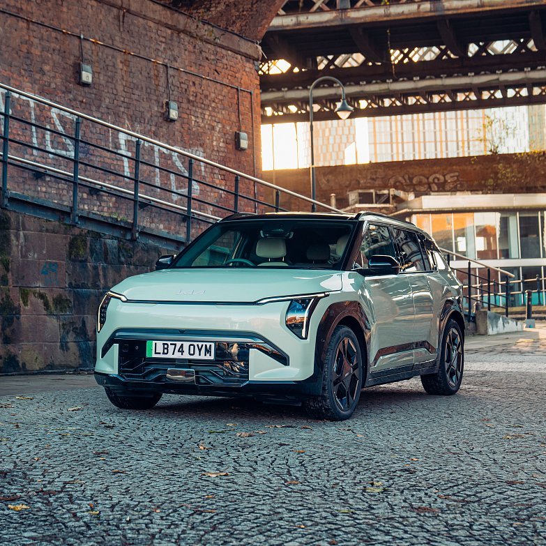 Kia EV3 Standard Range 2025 - EV Full Specs Global | Green Cars Compare