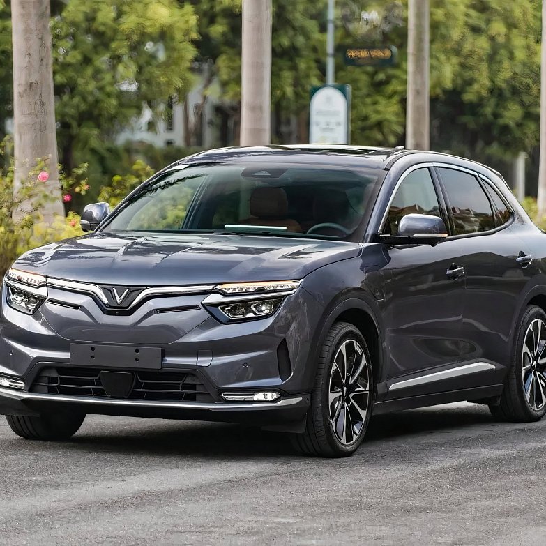 VinFast VF 8 Plus 2025 - Electric SUV USA Overview | Green Cars Compare