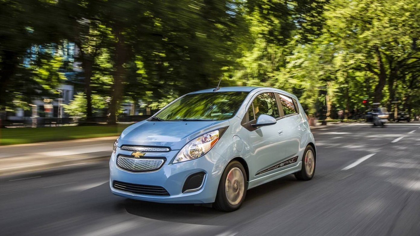 Chevrolet Spark EV 19 kWh 2015 2017 Compare Electric Car USA Specs Green Cars Compare
