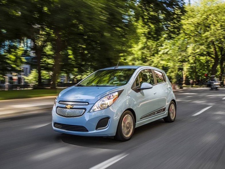 Chevrolet Spark EV 19 kWh 2015 2017 Compare Electric Car USA Specs Green Cars Compare