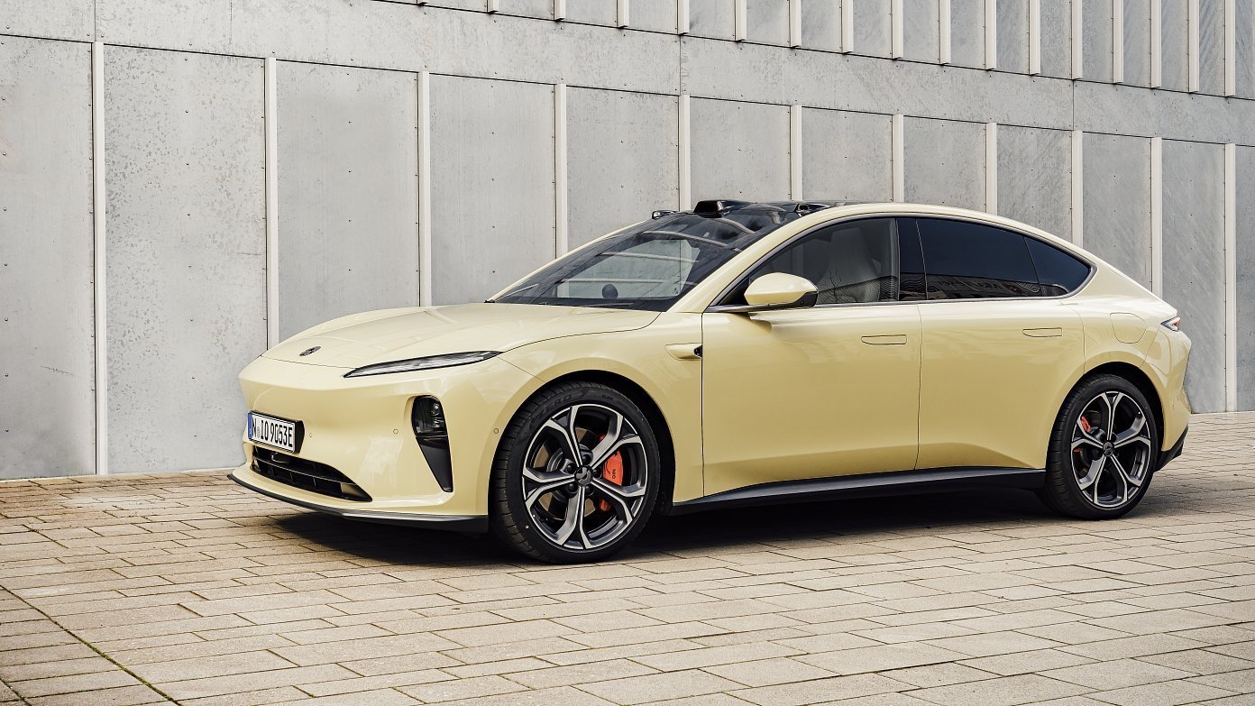 NIO ET5 Long Range 2025 - Electric Sedan Global Overview | Green Cars Compare