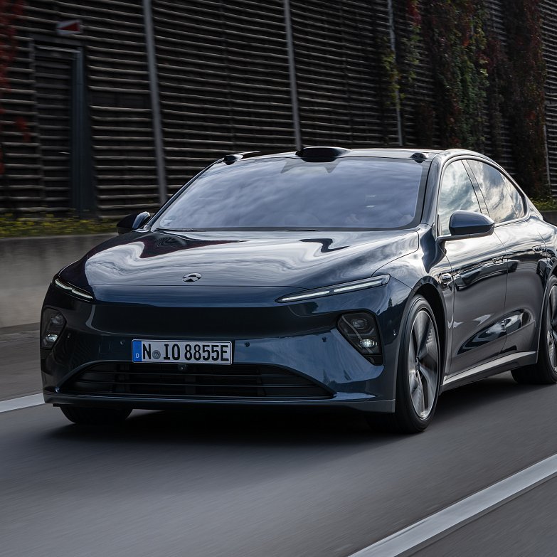 NIO ET7 Standard Range 2025 - Electric Sedan Global Overview | Green ...