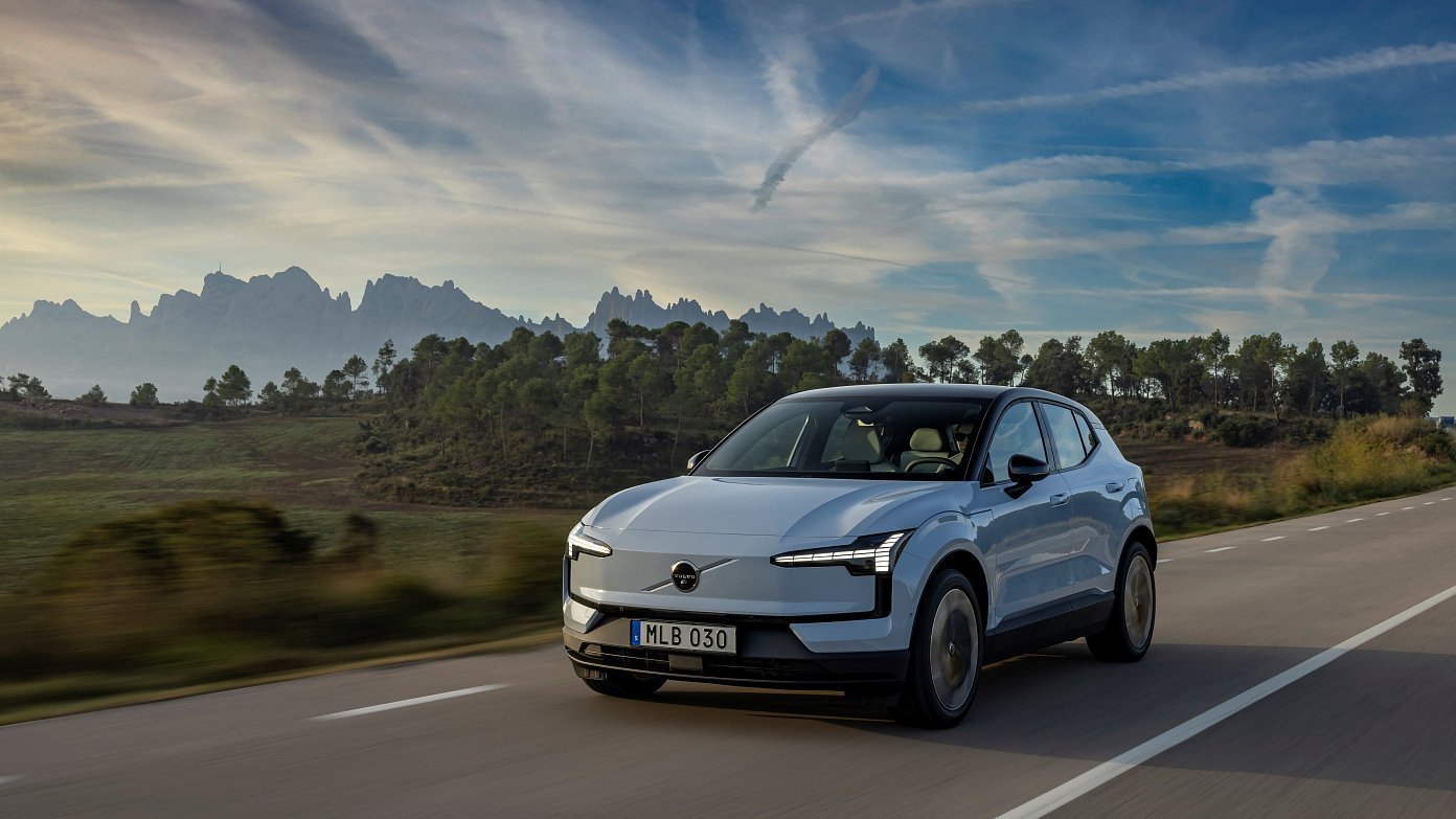 Volvo EX30 Single Motor 2025 - EV Range Map Global | Green Cars Compare