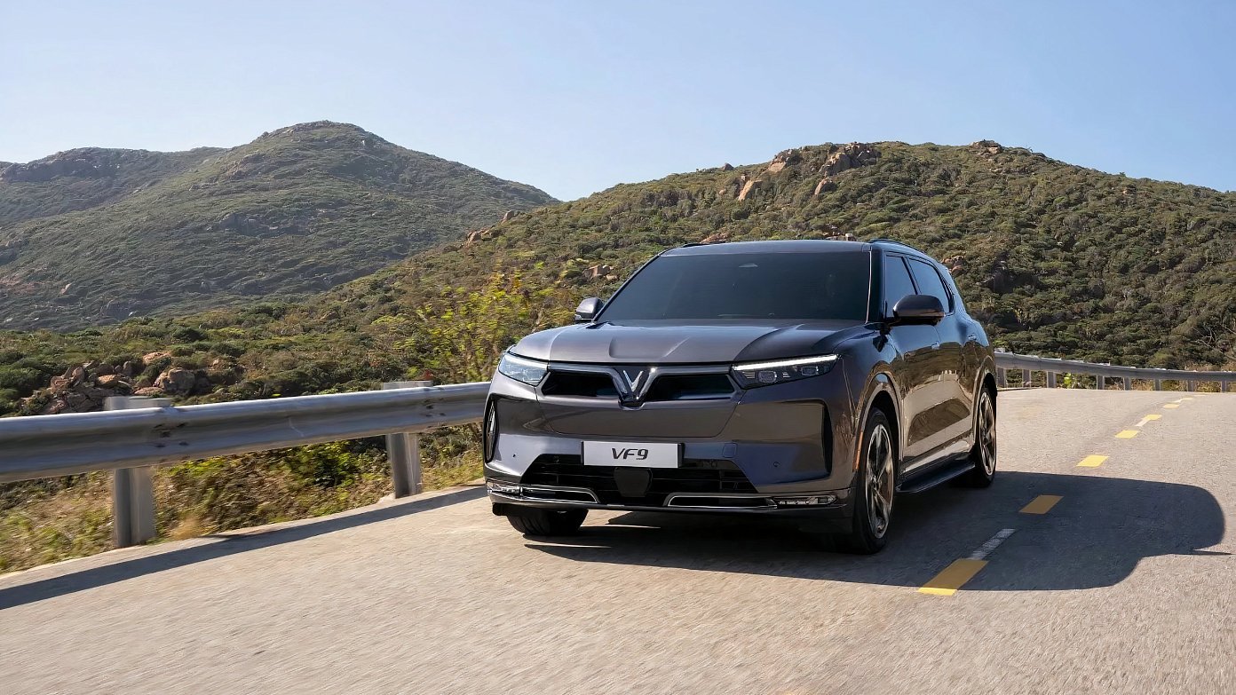 VinFast VF 9 Plus 2025 - Electric SUV USA Overview | Green Cars Compare