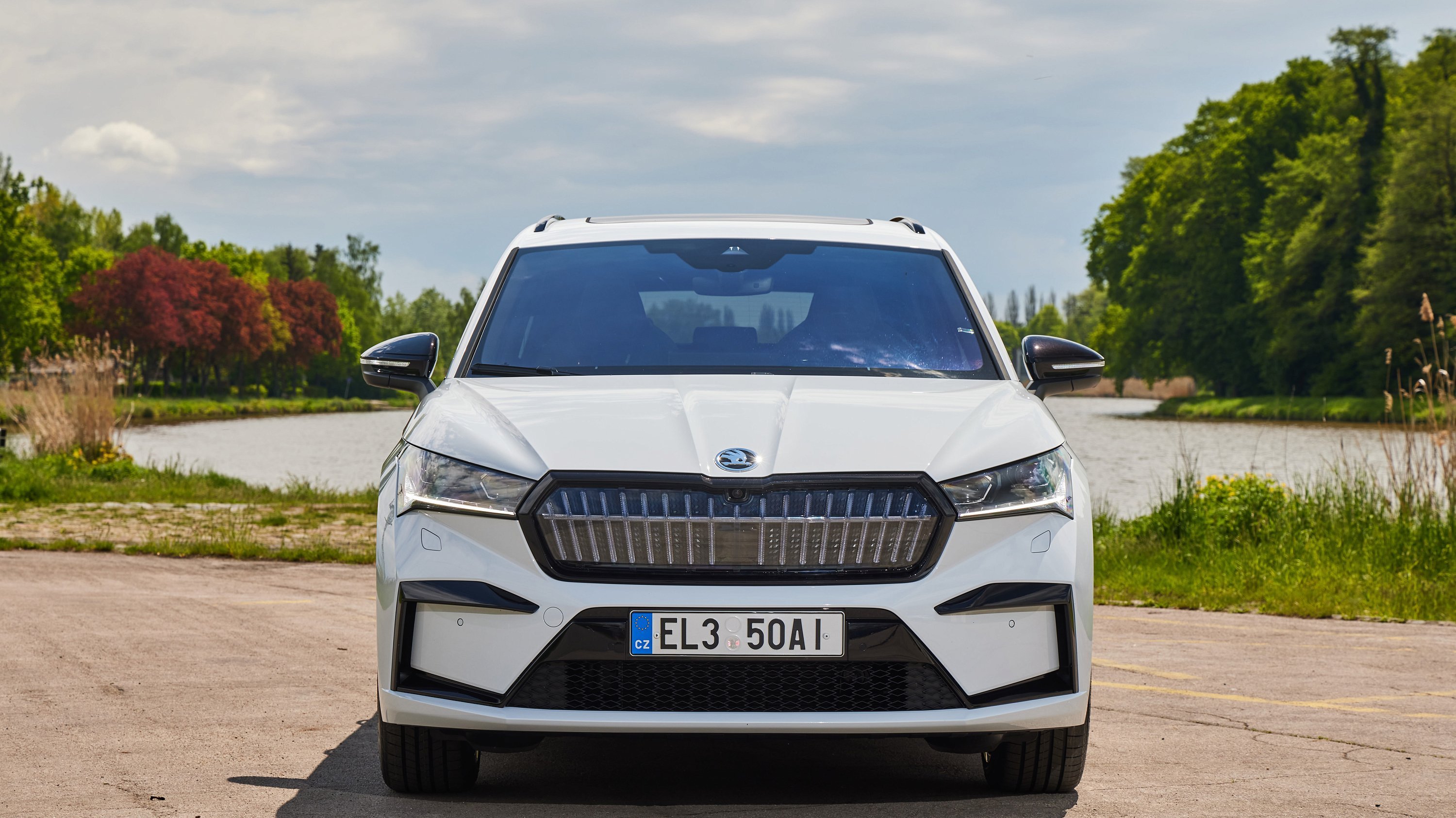 Škoda Enyaq iV 80x 2023 - Electric SUV Global Overview | Green Cars Compare