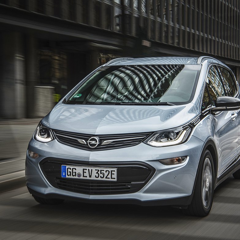 Opel Ampera-e Gen 1 2021 - Compare With USA EVs | Green Cars Compare