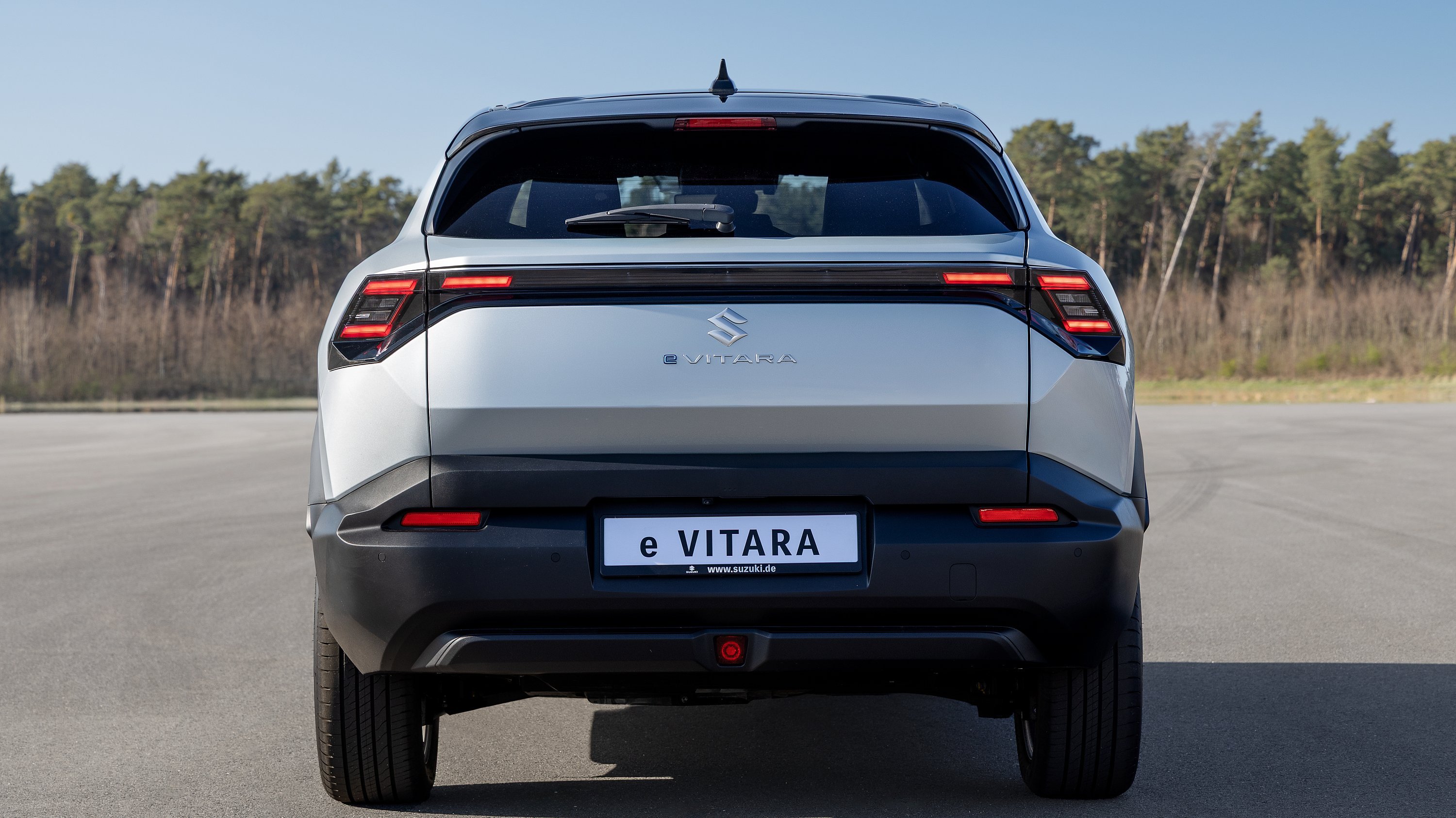 Suzuki e Vitara 61 kWh AWD 2026 - Electric SUV Global Overview | Green ...