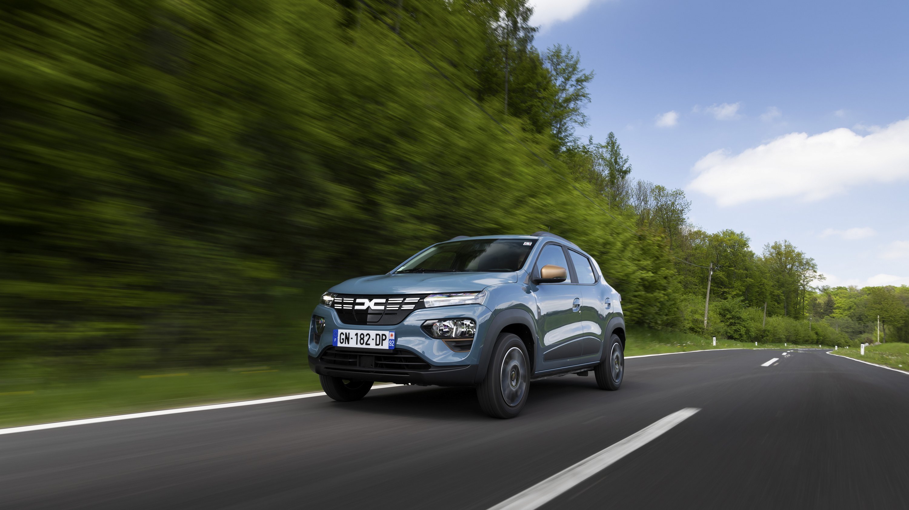 Dacia Spring Electric 45 hp 2024 - Electric Hatchback Global Overview ...
