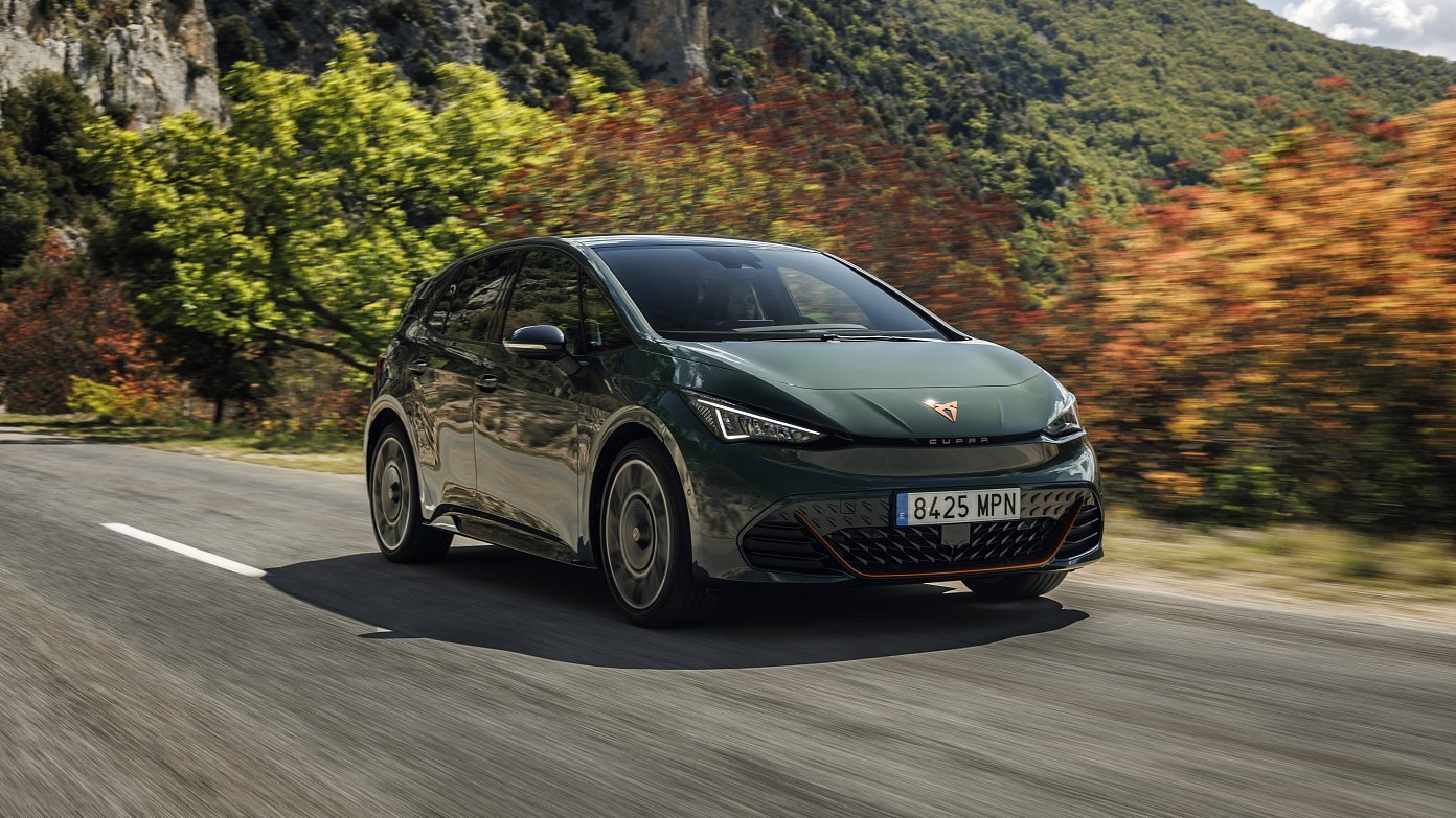 Cupra Born 77 kWh 2026 - Electric Hatchback USA Overview | Green Cars ...
