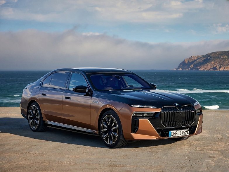 BMW i7 M70 xDrive 2026 - EV Range Map Global | Green Cars Compare