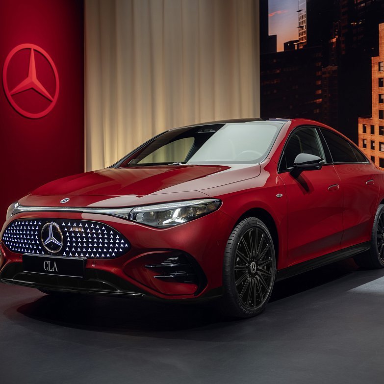 Mercedes CLA 350 4MATIC 2026 - Electric Sedan Global Overview | Green ...