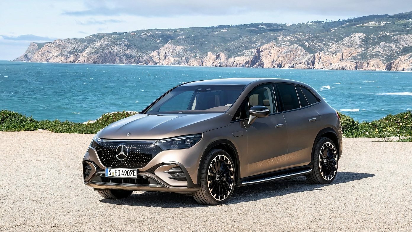 Mercedes EQE SUV 500 4MATIC 2023-2025 - Compare Electric Car USA Specs ...