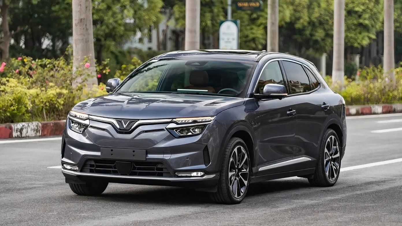 VinFast VF 8 Plus 2023-2024 - Compare Electric Car USA Specs | Green ...